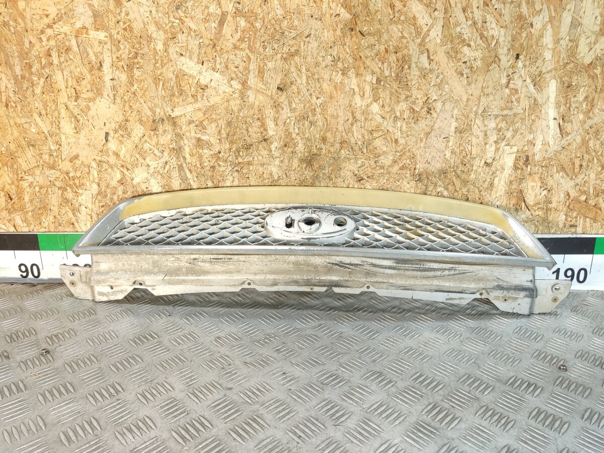 Решетка радиатора FORD Focus 2 2005-2008 5M518138AB