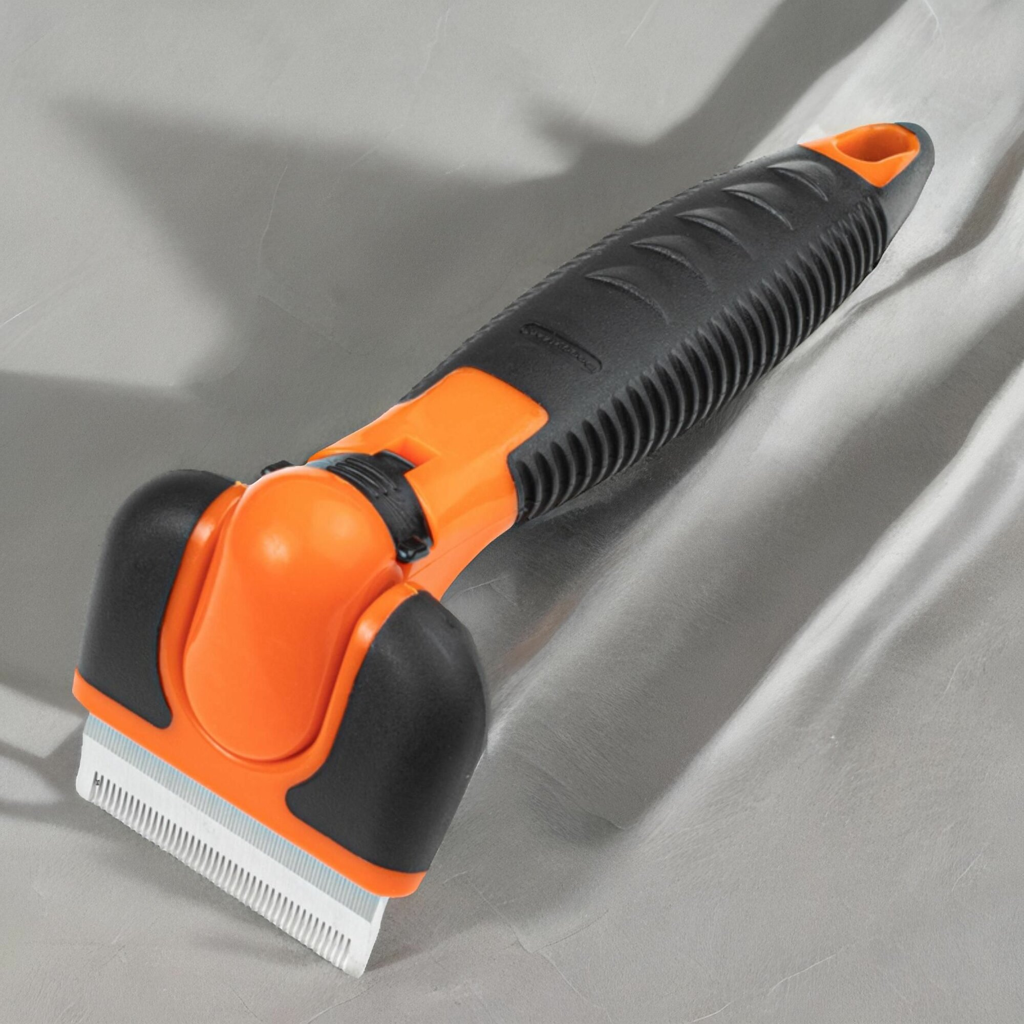 Триммер анатомический двухрежимный , для устранения линяющей шерсти. Для кошек и собак миниатюрных и мелких пород