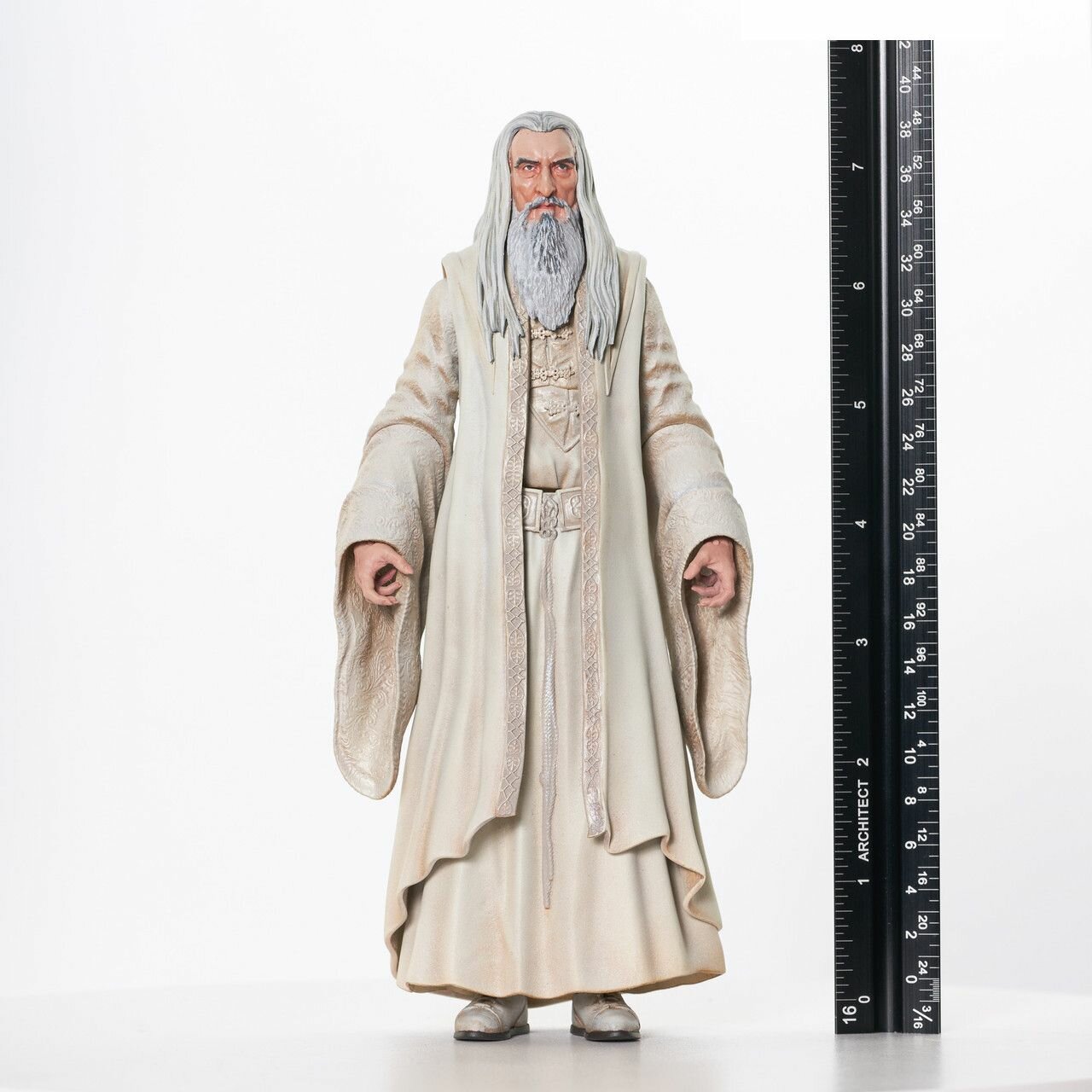 Фигурка DIAMOND SELECT TOYS Властелин колец: Саруман, 7,5 дюйма, DST