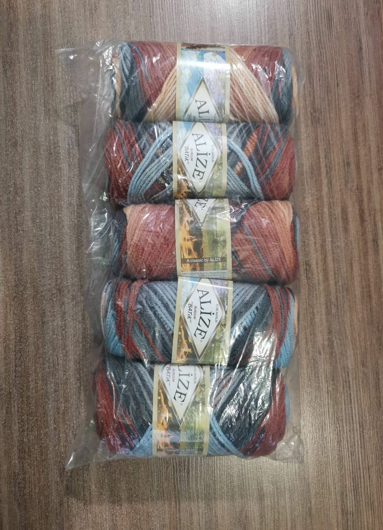 Буркум батик Burcum batik упаковка 5 мотков 100 г. 210 м. 100% акрил цвет 7922