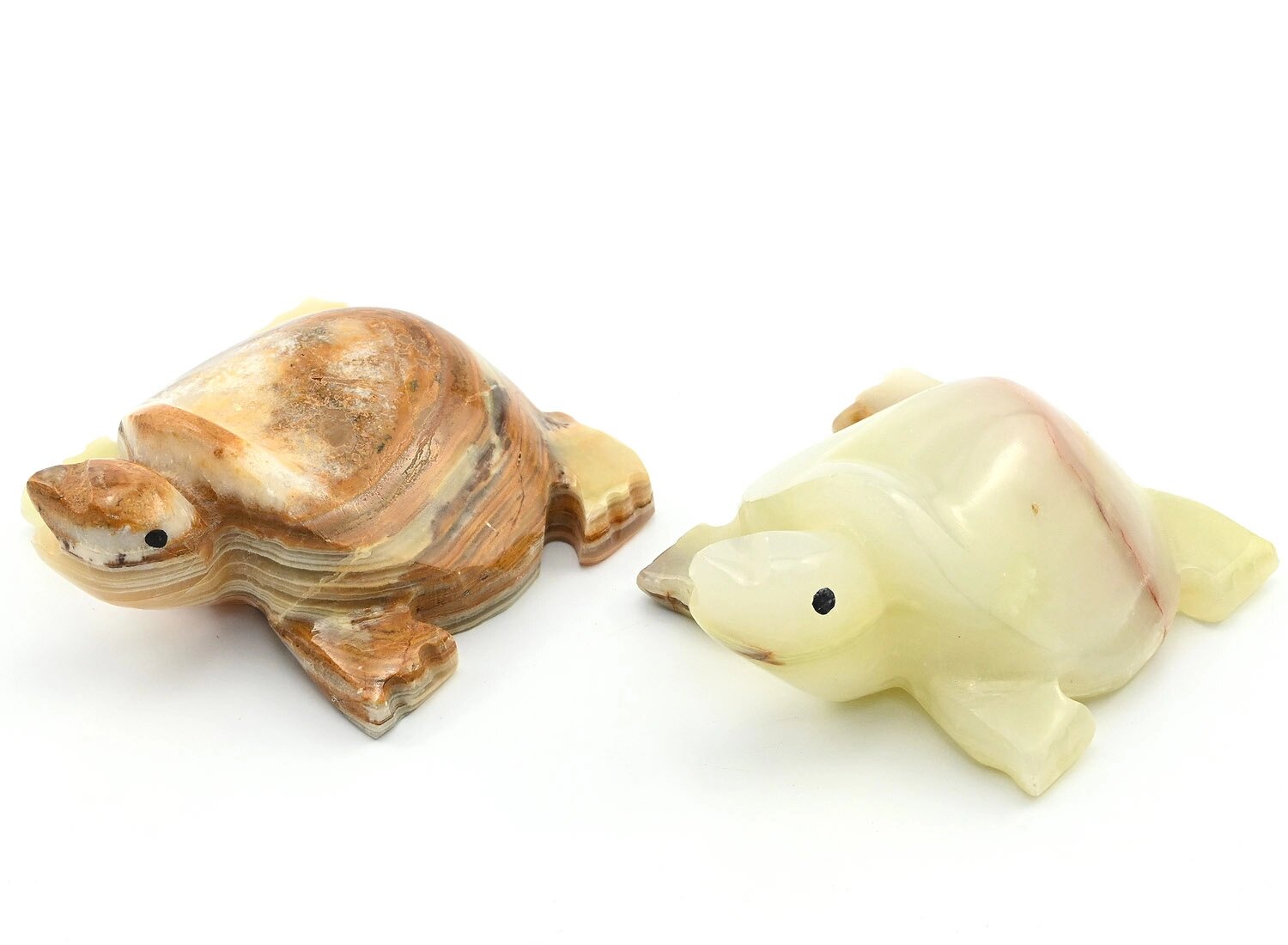 Черепаха из оникса №3 75*65*25мм .