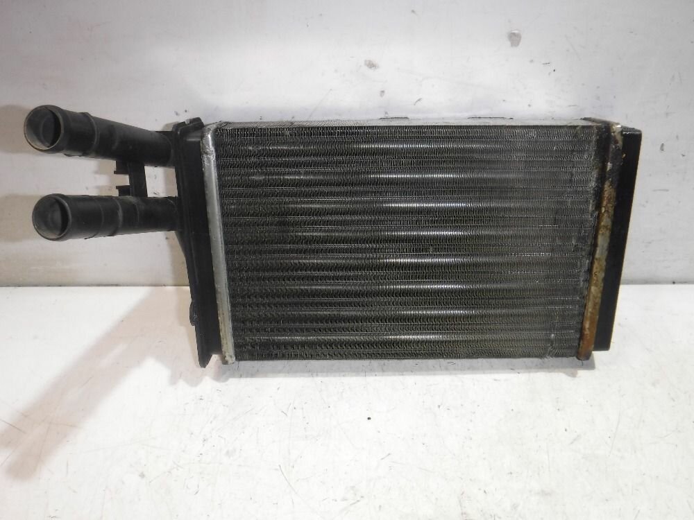 Радиатор отопителя Audi 80 B3 8D1819030B