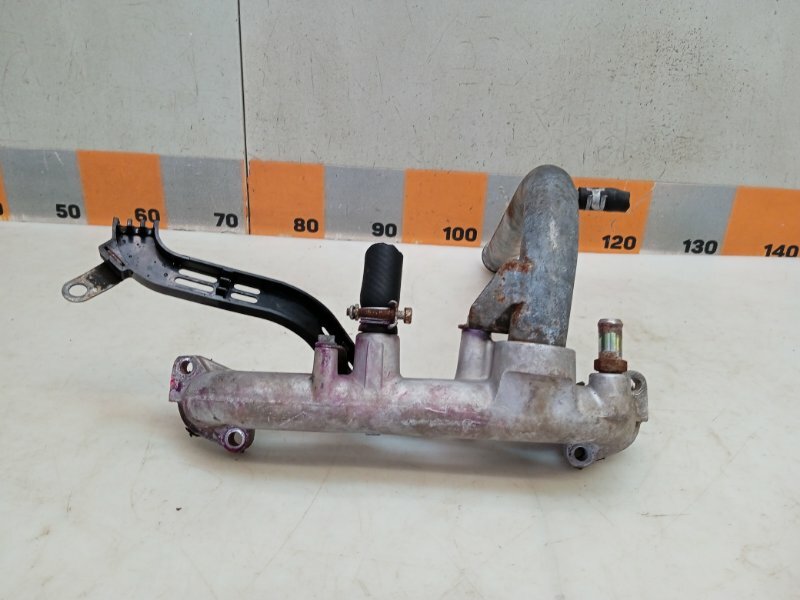 Б/У системы охлаждения, 3.5 6G74, Мицубиси Паджеро 2 Фланец двигателя Mitsubishi Pajero 1996 2 332740 MITSUBISHI арт. MD302952