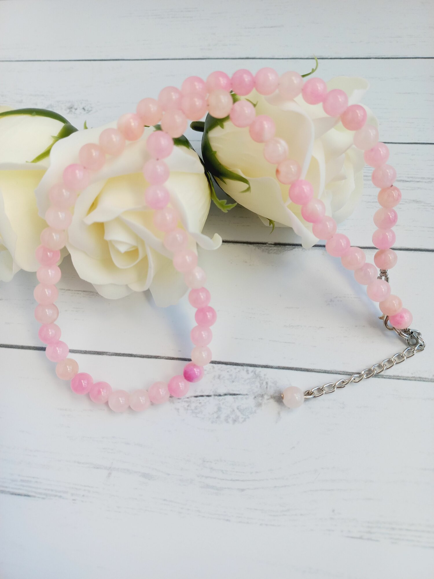 Бусы, кунцит