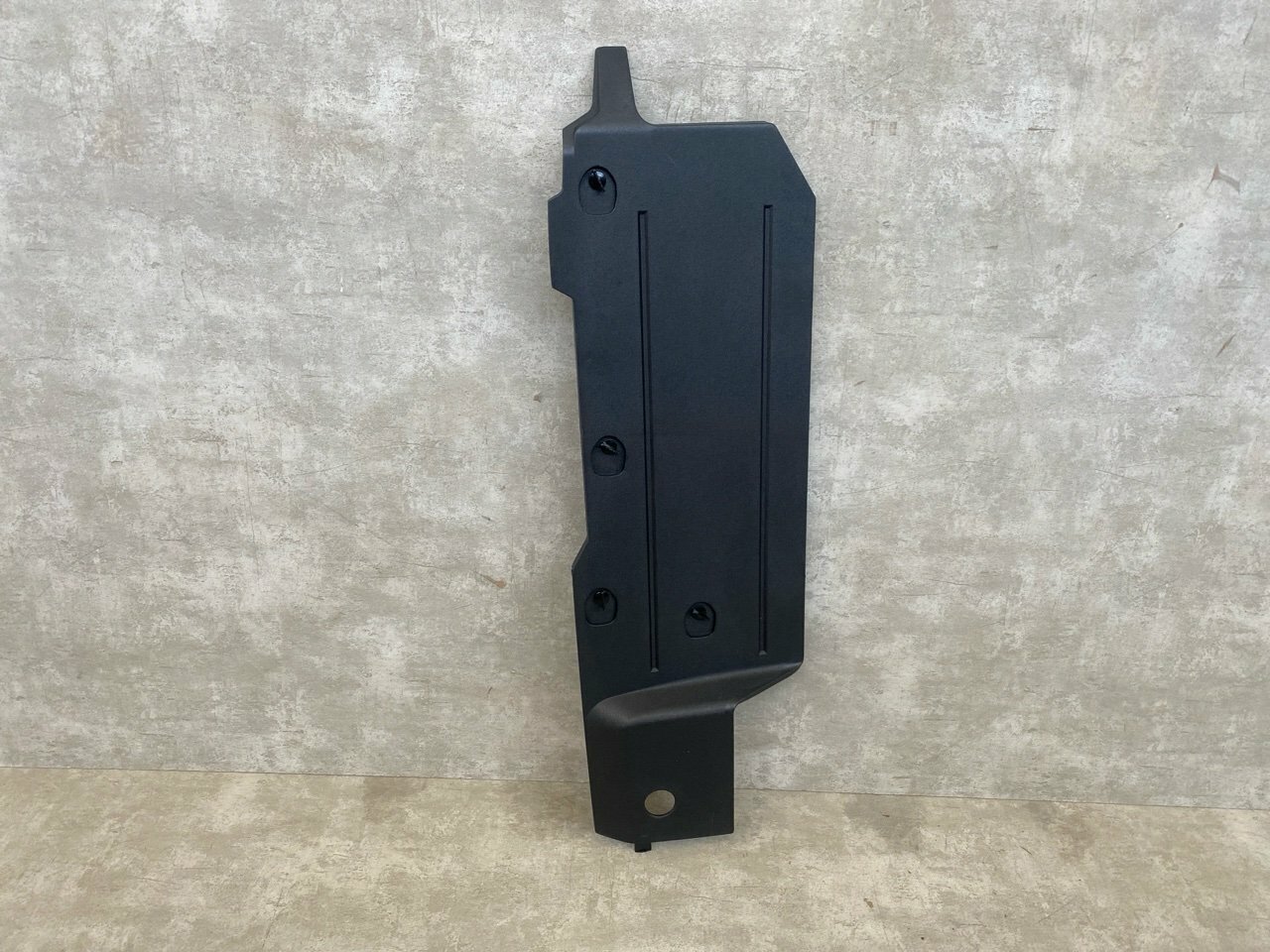 Торцевая накладка облицовки фары с левой стороны для грузовых автомобилей Вольво ФШ4 ()VOLVO FH4)