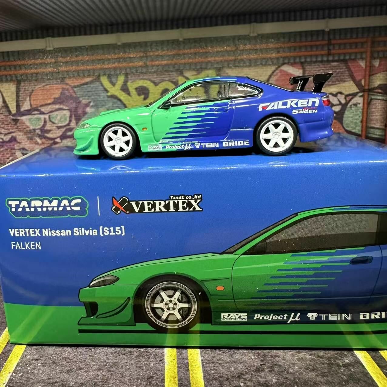 Tarmac Works 1:64 Nissan Falken Silvia Vertex S15 Легковая модель автомобиля