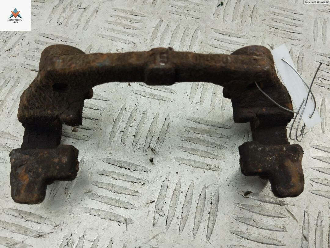 Скоба суппорта Ford Focus 2 2005 15