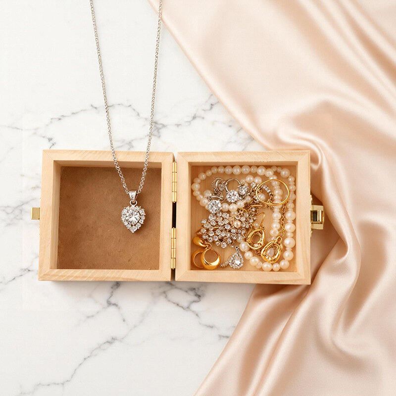 2026 Новейшая маленькая коробка из массива дерева, квадратная деревянная коробка для хранения, деревянная коробка для ювелирных подарков, упаковочная коробка, маленькая деревянная коробка