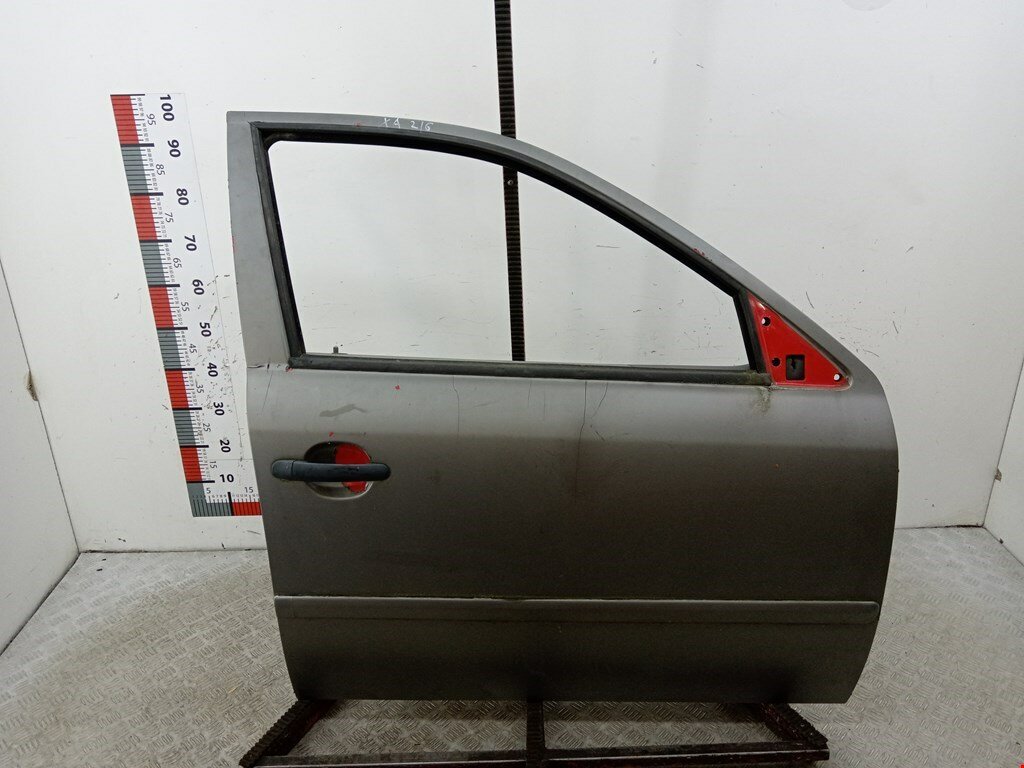 Дверь передняя правая Skoda Octavia 1U 1U4831056 арт. 1906903