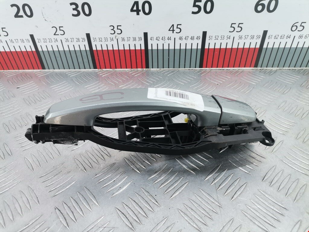 Ручка двери наружная передняя левая Opel Corsa D 13255661 арт. 1891589