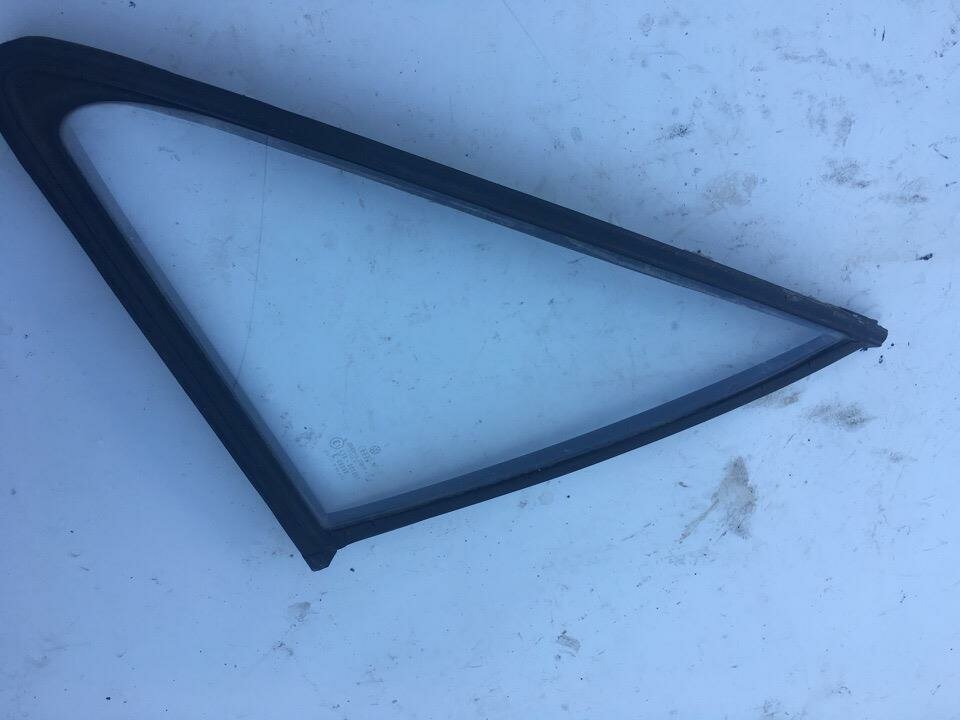 Стекло двери передней левой (форточка) VW Golf 2 Jetta 2 83-92