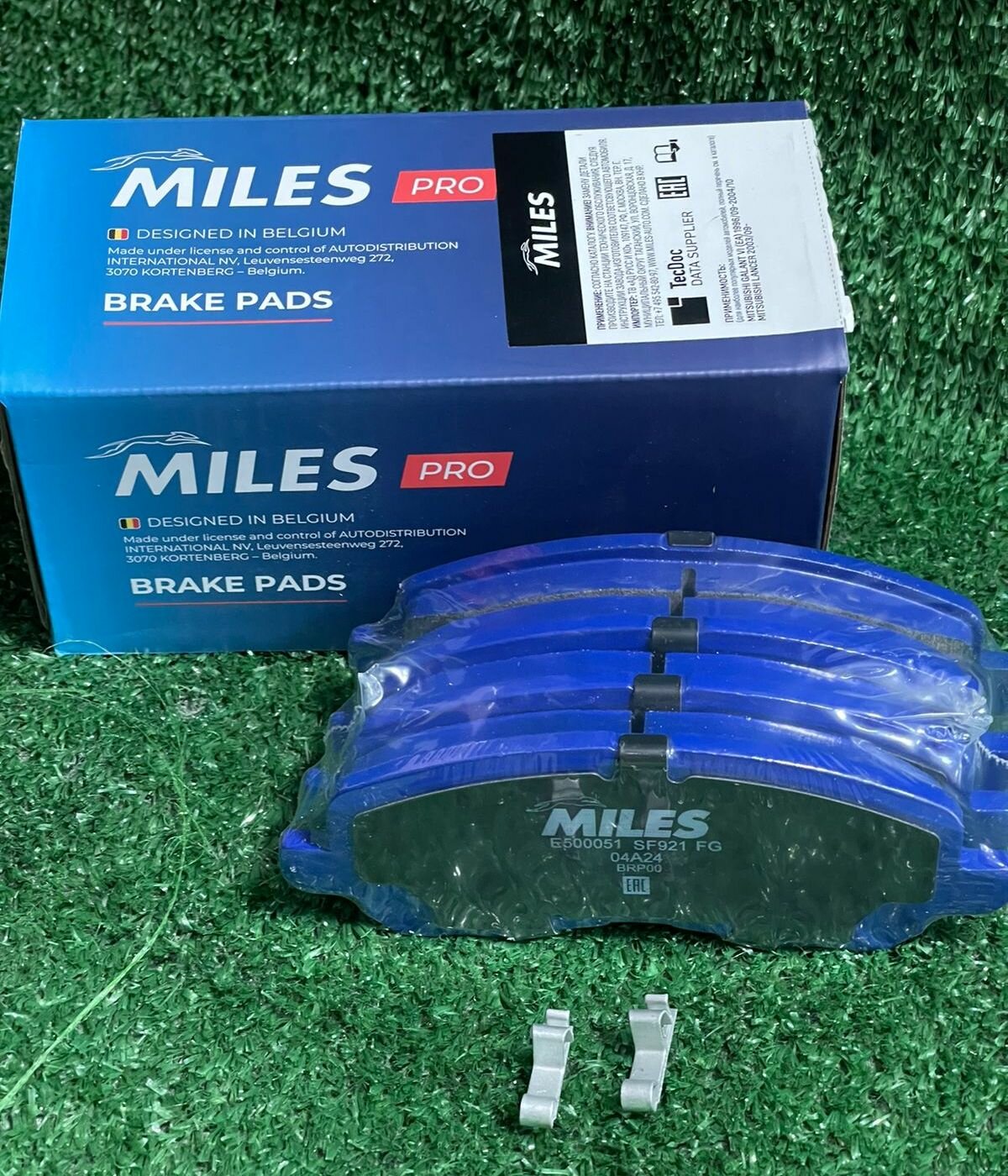 Колодки тормозные передние MITSUBISHI ASX/LANCER/OUTLANDER смесь Ceramic