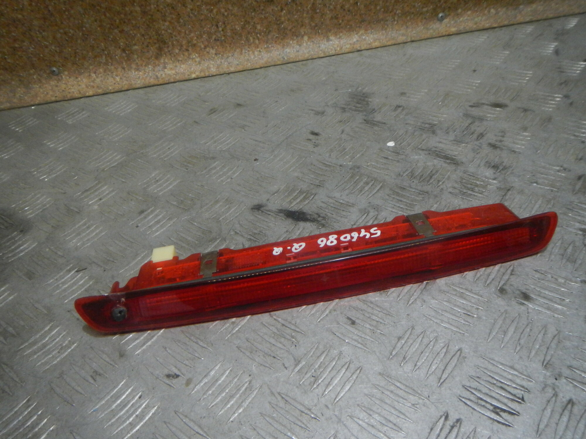 Б/У Фонарь задний (стоп сигнал), Nissan (Ниссан)-QUASHQAI (07-) NISSAN QUASHQAI (07-) Царапины. 546086 NISSAN арт. 26590...