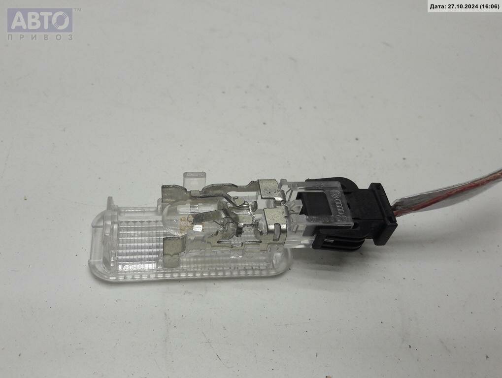 Фонарь салонный (плафон) Seat Leon (2012-2020)