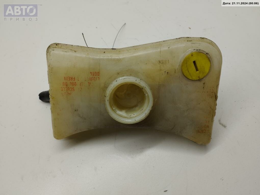 Бачок тормозной жидкости Audi A6 C5 (1997-2005)