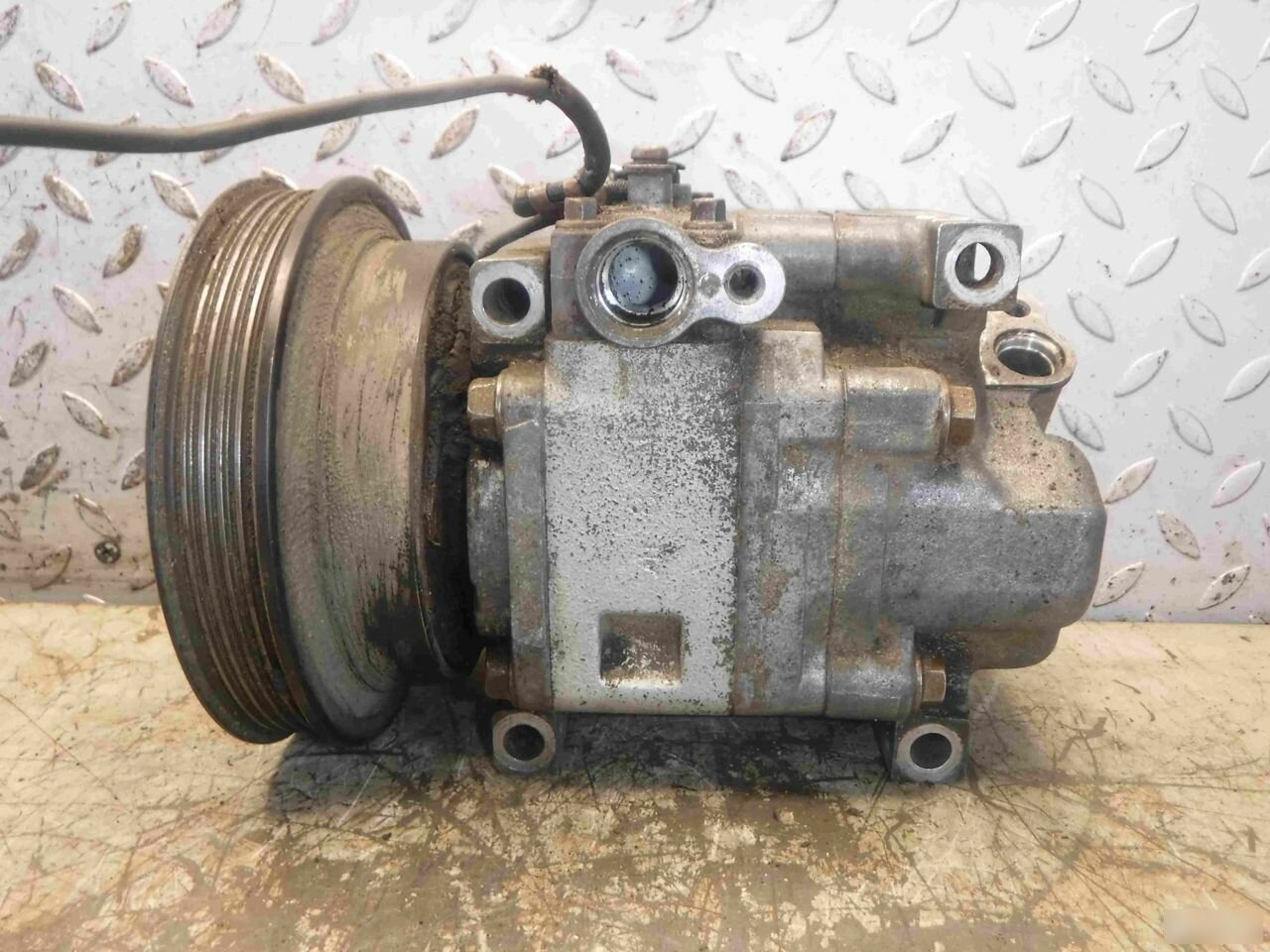 Компрессор кондиционера Mazda 323 BJ (1998—2001) B26K61450D