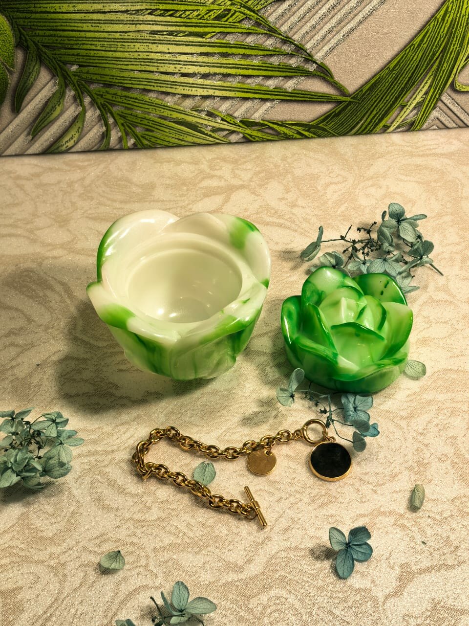 Шкатулка "Роза", ручная работа, эпоксидная смола, зеленое яблоко