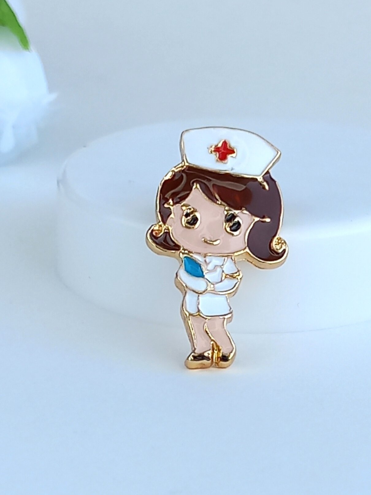 Брошь, эмаль