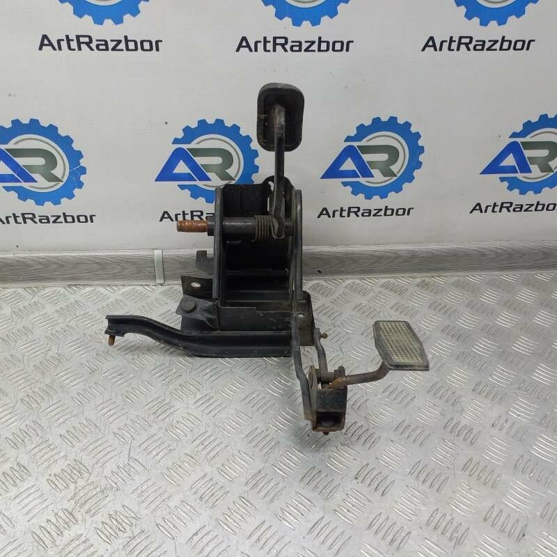 Б/У Педальный узел Ford Transit / Форд Транзит 2.0 NBA 88Л.С. 1993