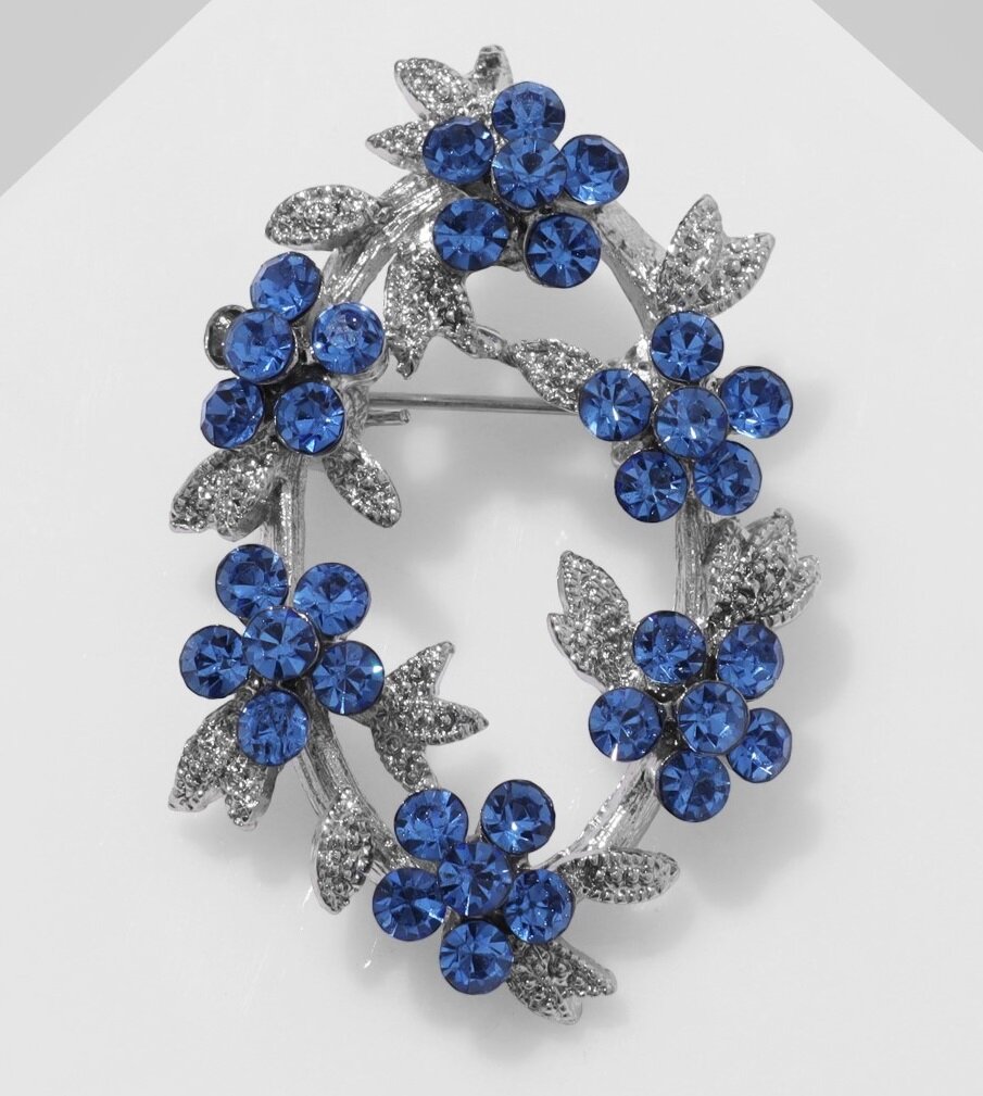 Брошь, стразы