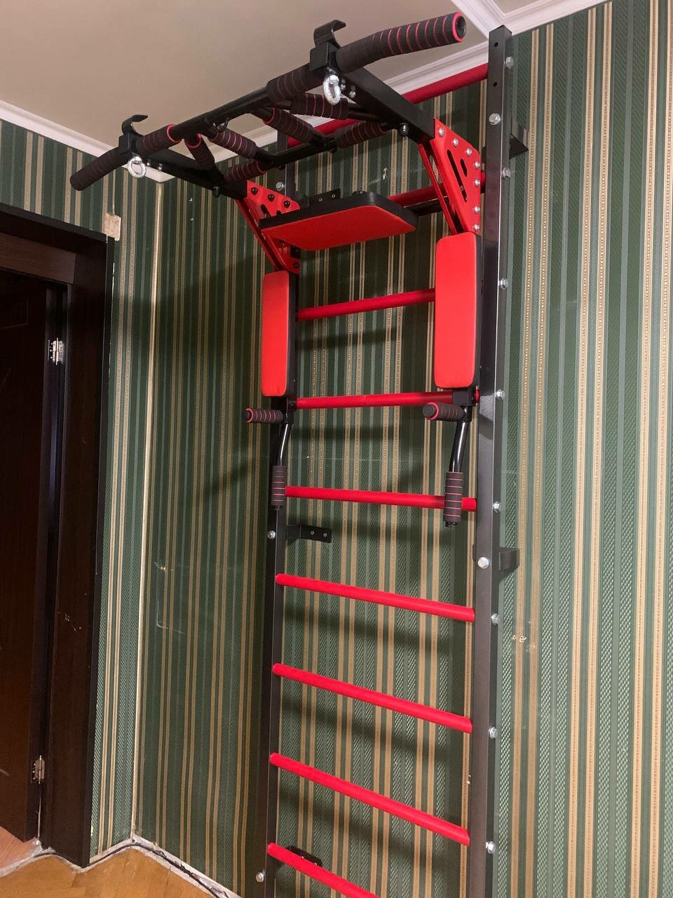 Турник Мультихват Усиленный универсальный крепеж на шведскую стенку и стену