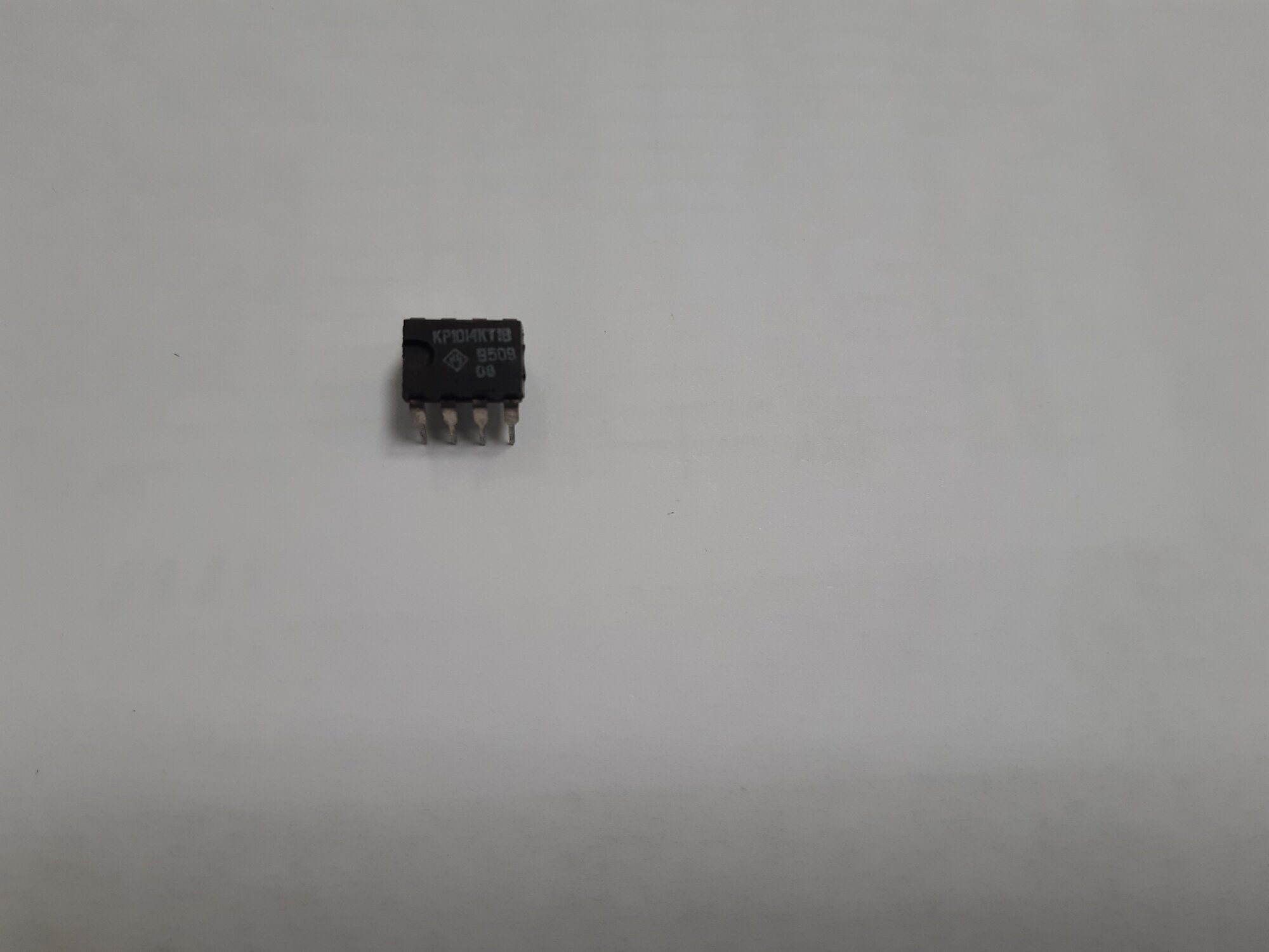 Микросхема КР1014КТ1В 1995г. ( упаковка из 5 микросхем)