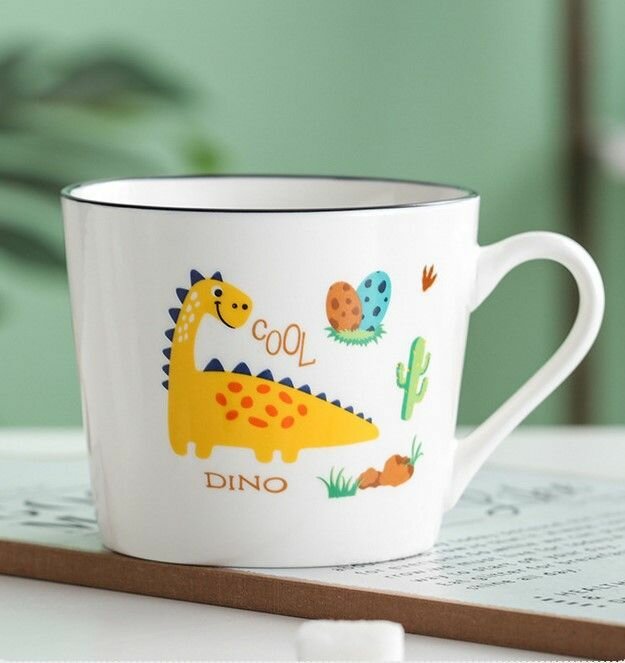 Кружка детская фарфоровая DINO FAMILY , чашка с рисунком "Желтый COOL дракончик", стакан универсальный, белая 300 мл, 1 шт.