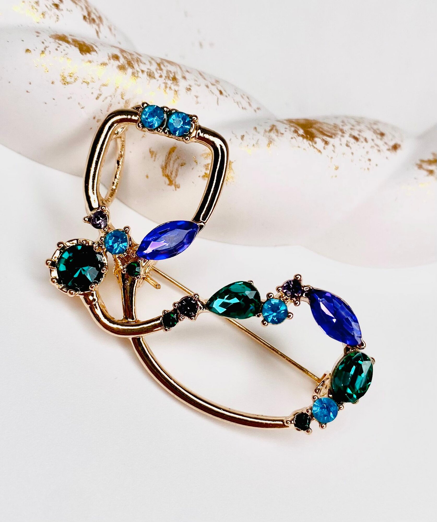 Брошь, искусственный камень