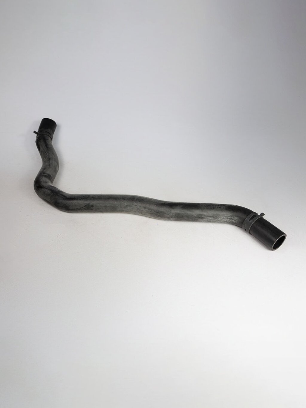 Патрубок радиатора верхний Hyundai/Kia 25411-2H000