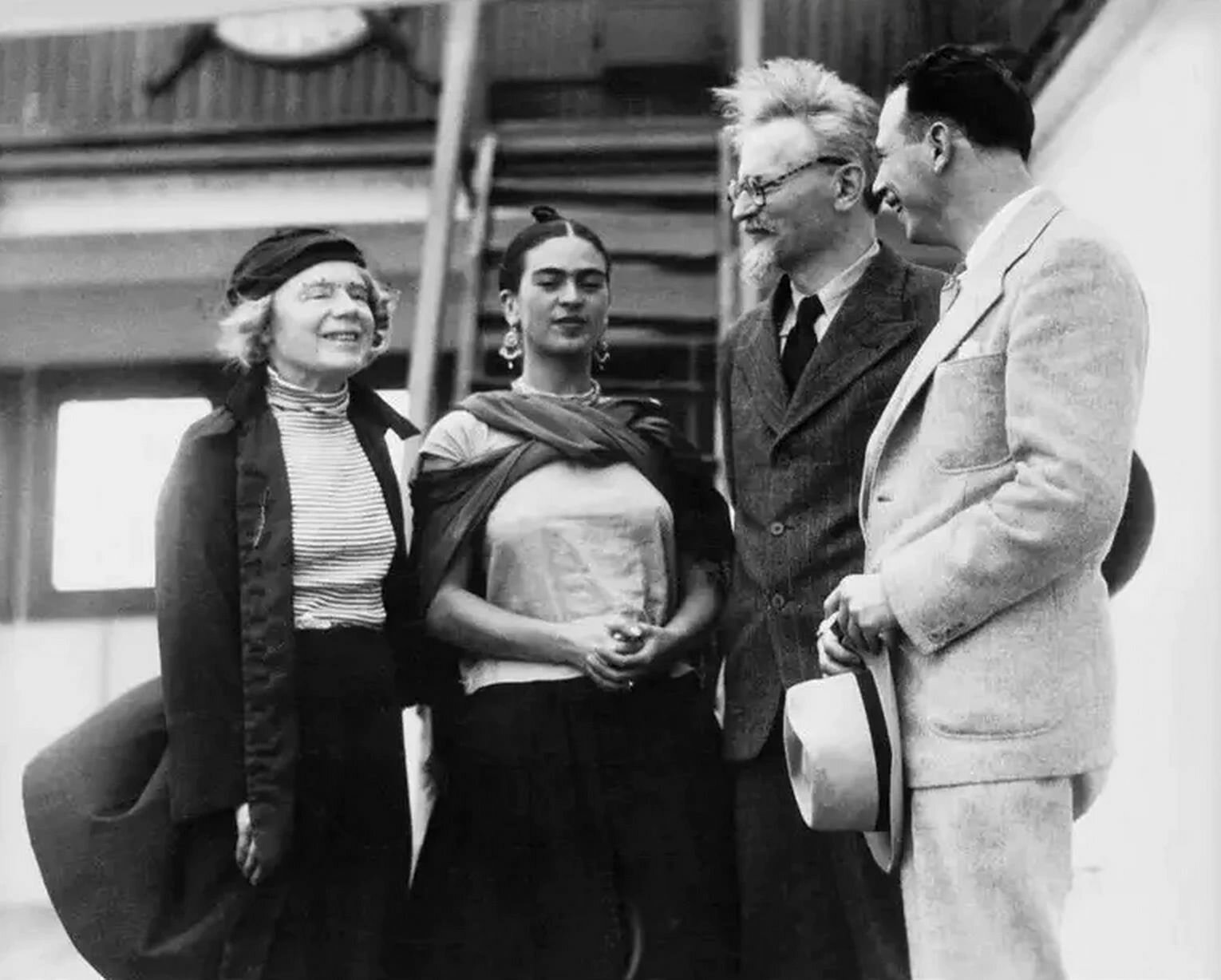 Плакат, постер Фрида Кало художница. Frida Kahlo на бумаге, размер 21х30см