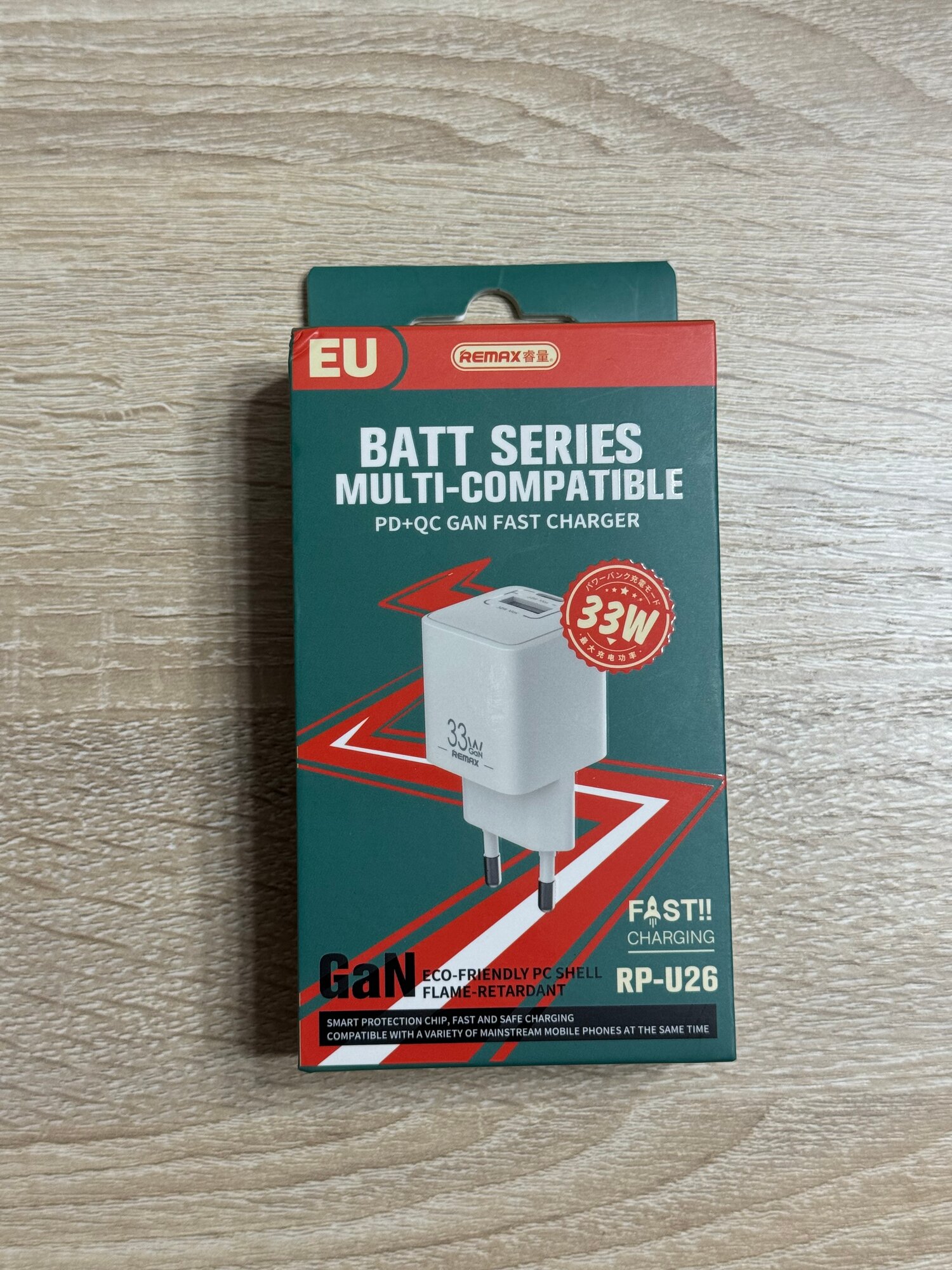 Зарядное устройство REMAX RP-U26 33W Gan, Usb-A + Type-C Fast charger (белый)