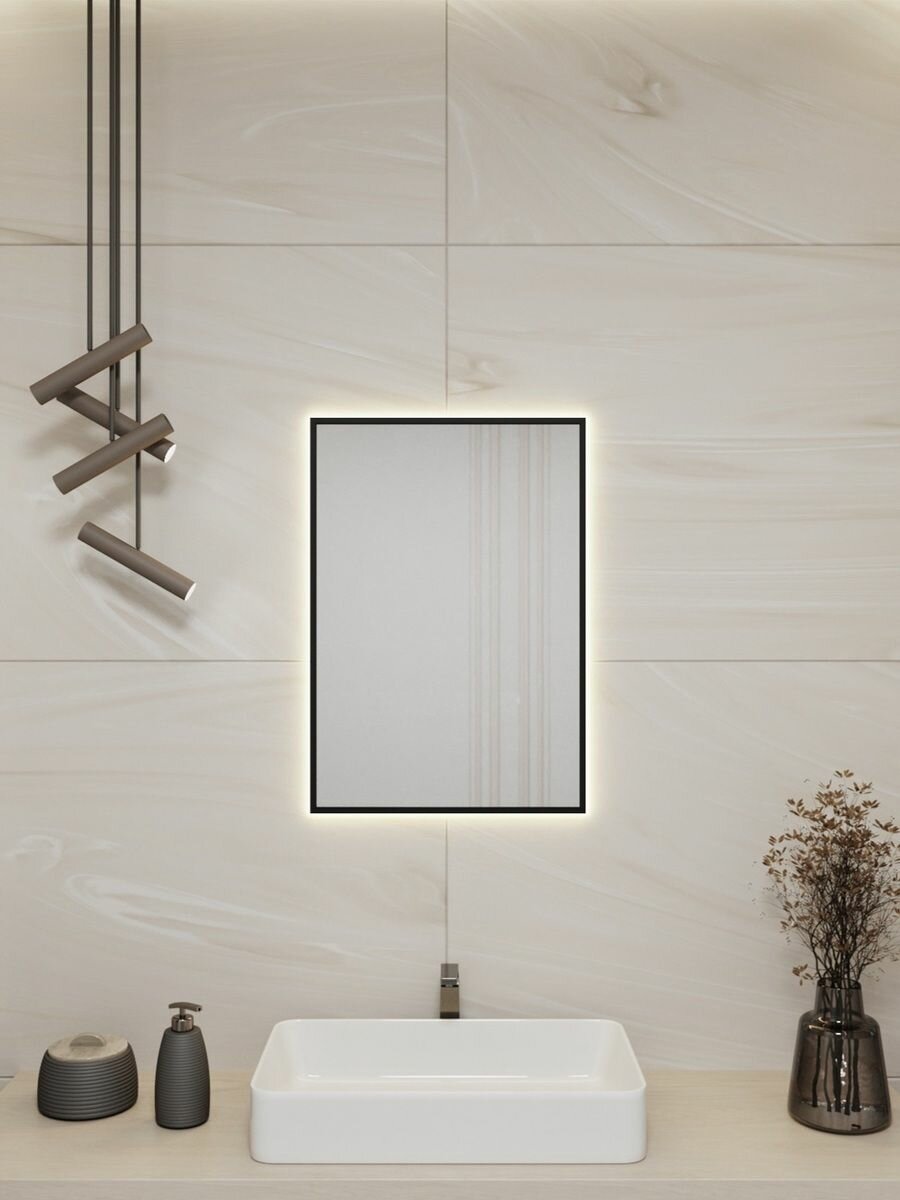 Зеркало в ванную 70х40 см. черное с подсветкой. Свет: Нейтральный белый 4500К. В алюминиевой раме настенное BLX MIRROR