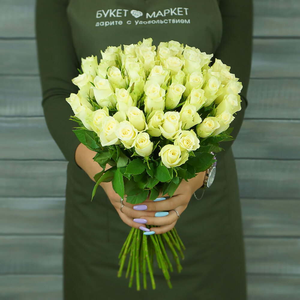 Букет живых цветов из 51 белая роза, 40 см , от Букет Маркет