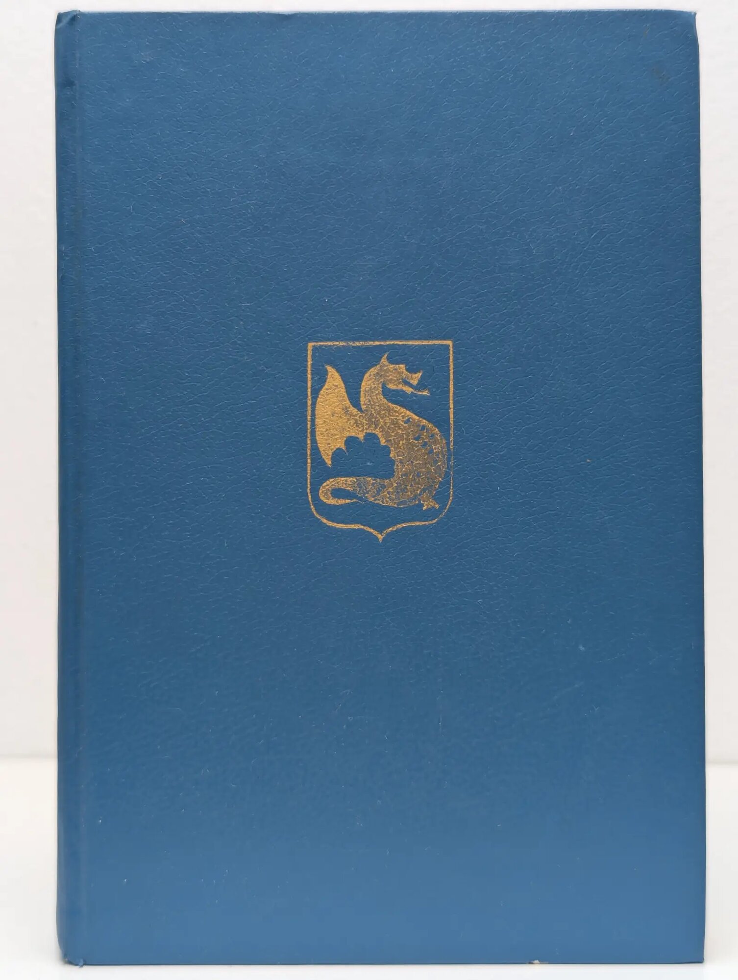 Хрустальный грот. Дикий волк Стюарт Мэри, Диксон Гордон 1993