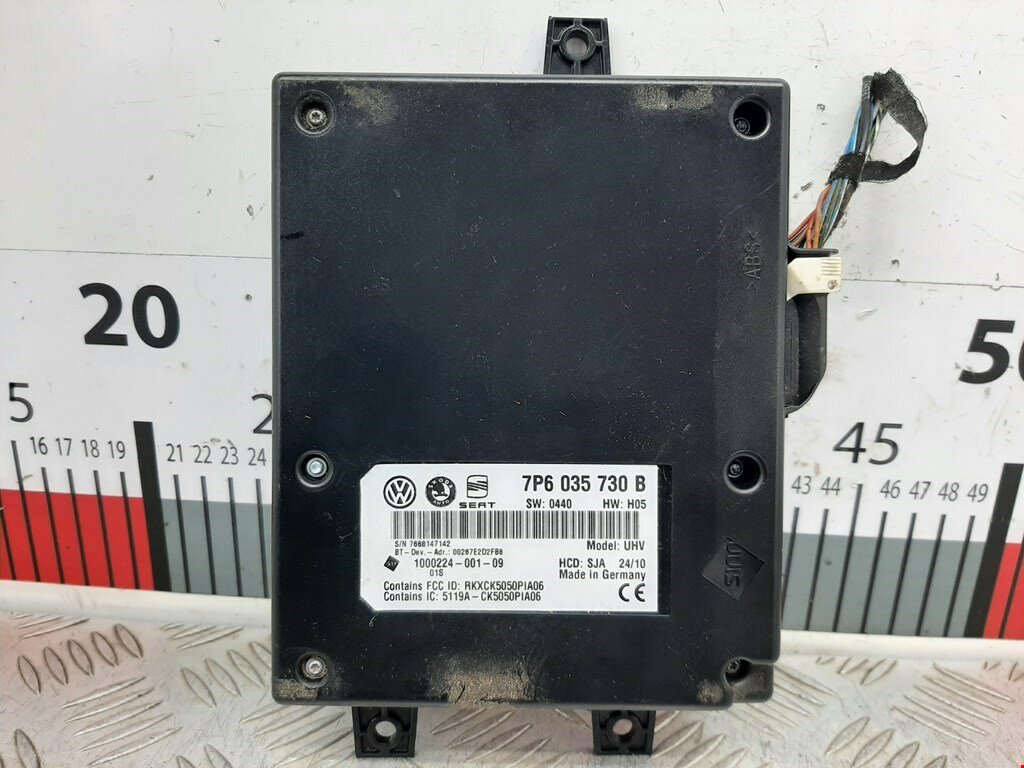 Блок управления телефоном (Блютуз Bluetooth) Volkswagen Golf 6 7P6035730B арт. 2124443