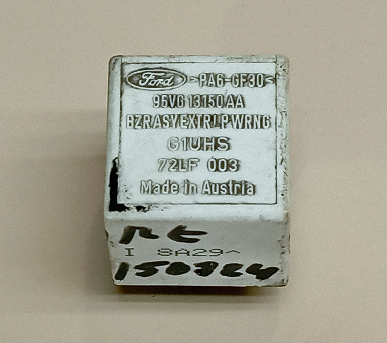 Реле 3 конт. Ford Escort 5 1.4