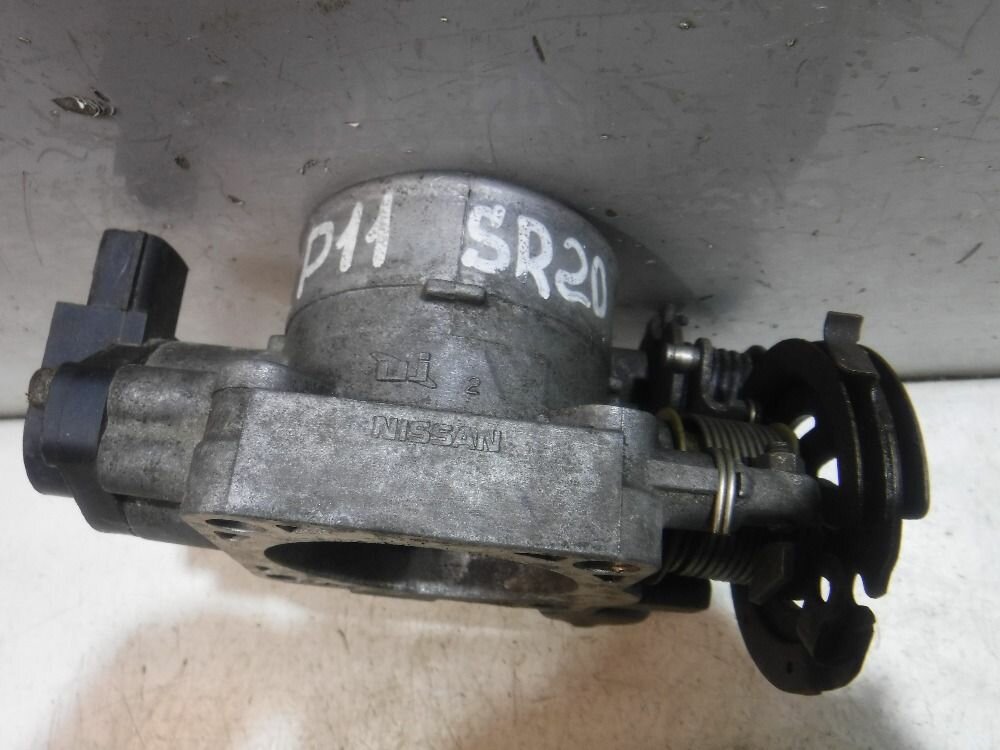 Дроссельная заслонка Nissan Primera P11