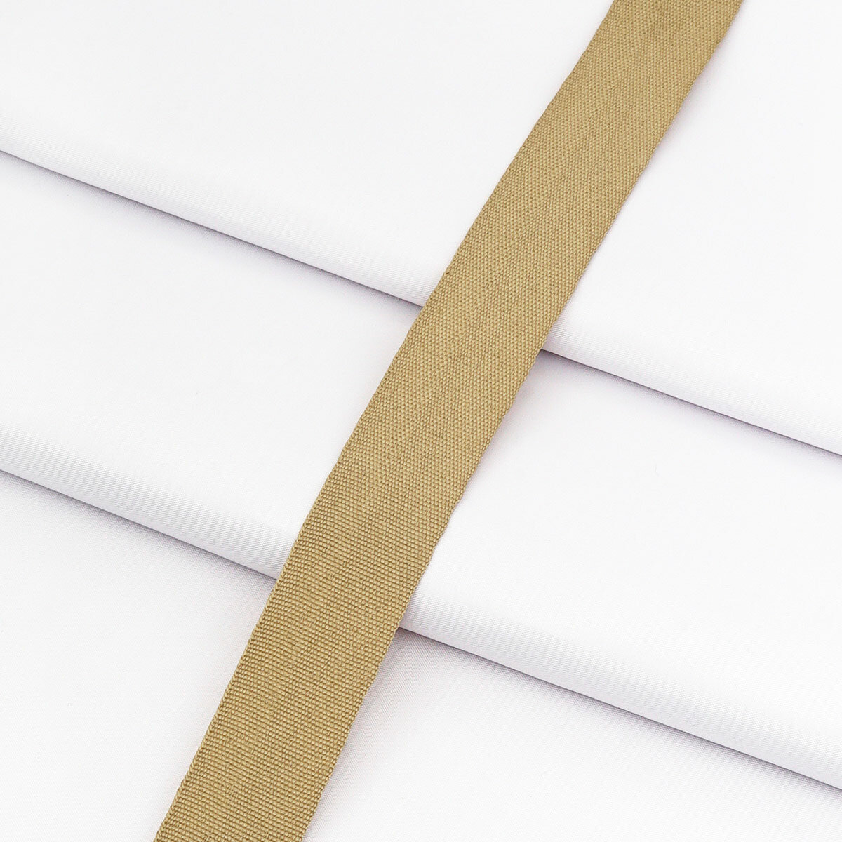 Тесьма окантовочная 4,5 г/м (100% полиэстер), 22 мм*100 м (18 бежевый)