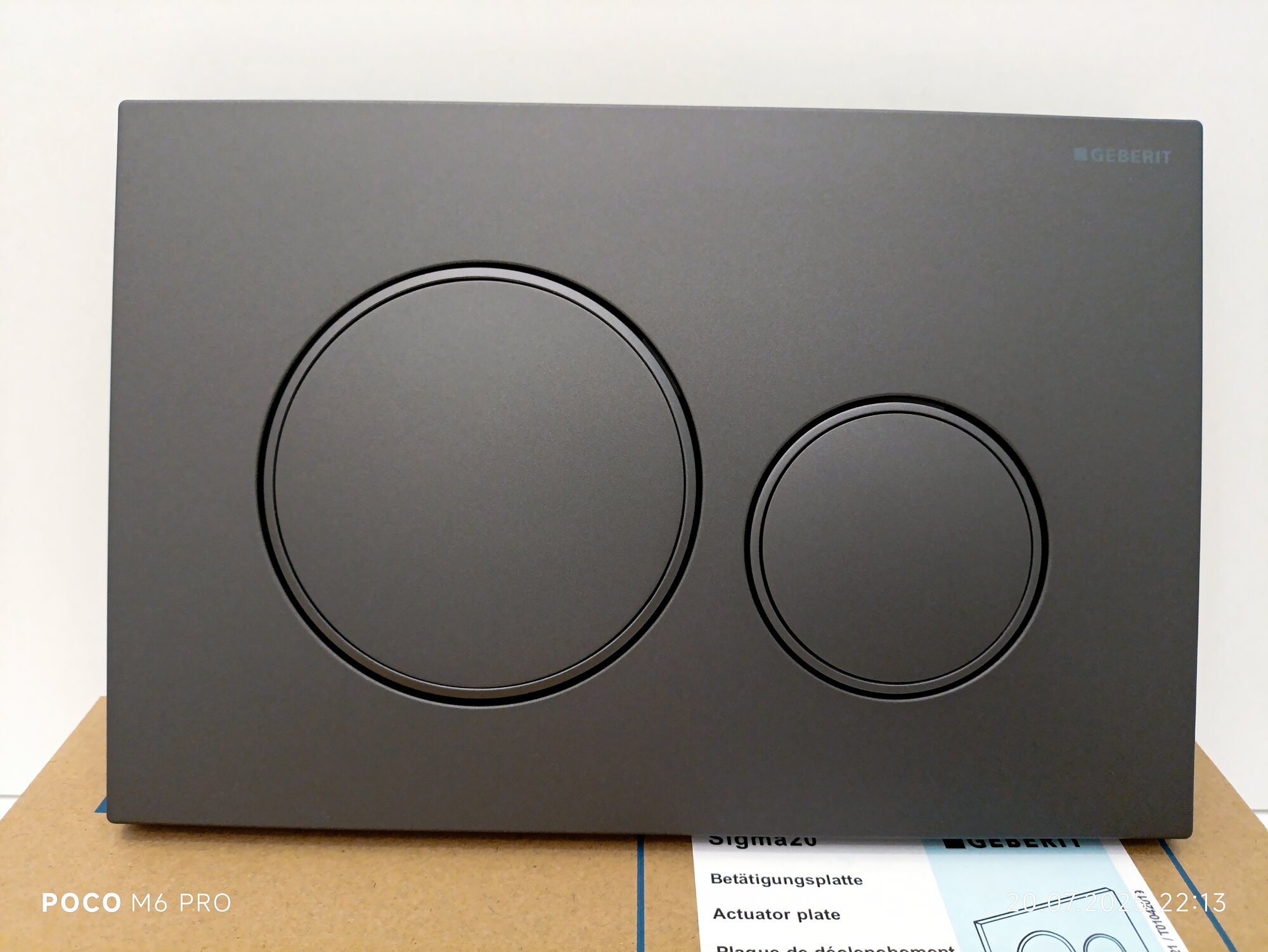 Смывная клавиша Geberit SIGMA 20 (Оружейная сталь) 115.882. GMG (GUNMETAL GRAY)