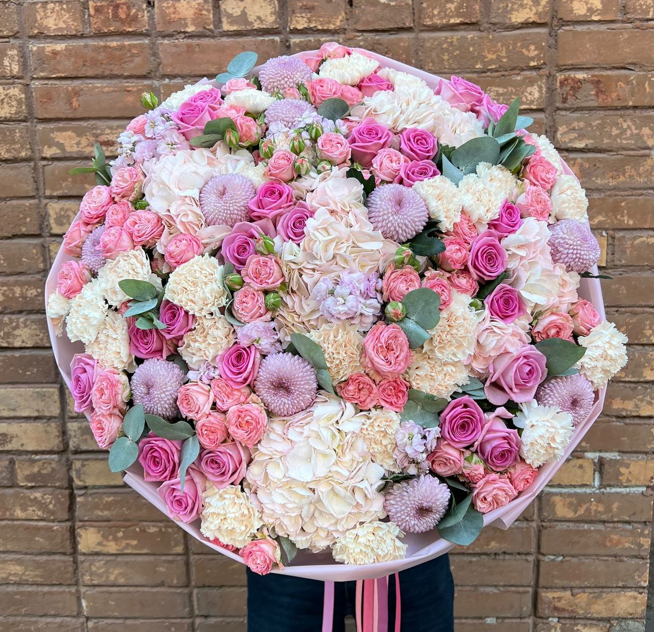 Большой букет в розовых оттенках