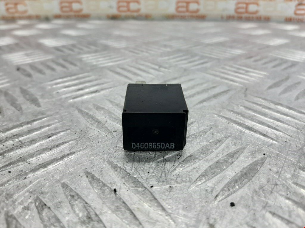Реле Dodge Durango 2 (ND) 04608650AB арт. 752181