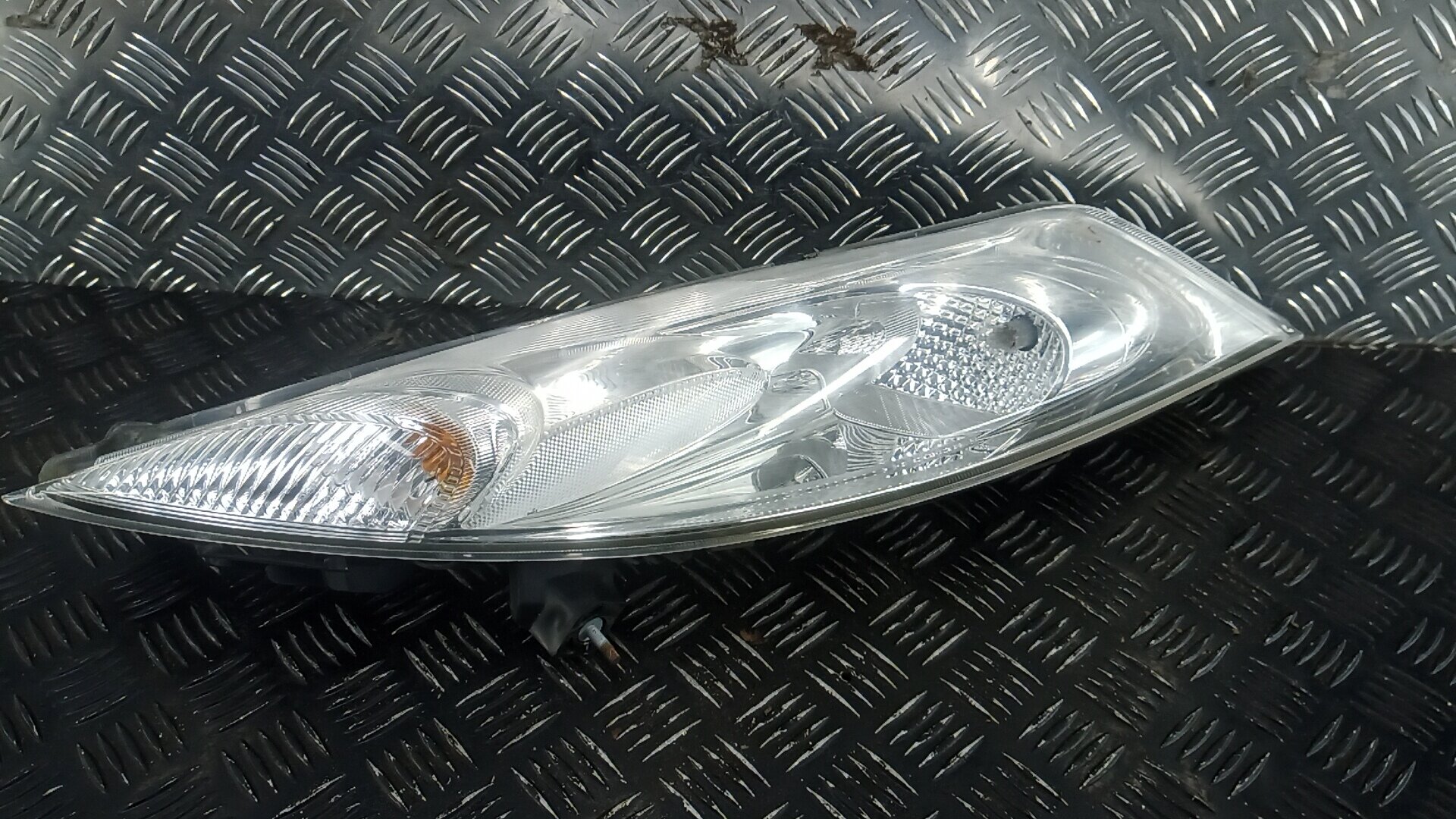 Фара левая NISSAN JUKE F15, Номер 261251KL0B