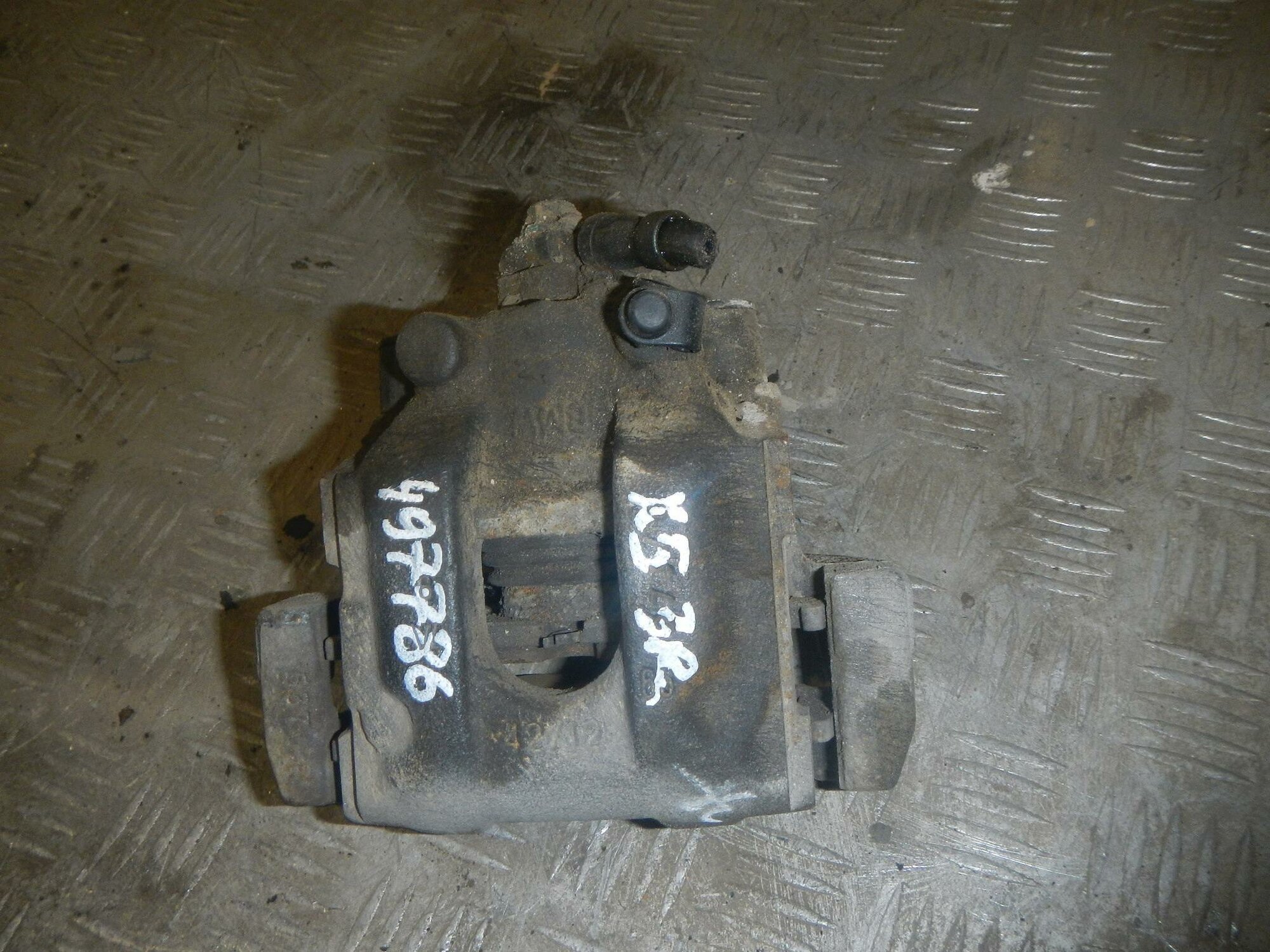 Б/У Суппорт задний правый, BMW (БМВ)-X5 (E53) (99-06) BMW X5 (E53) (99-06) НЕ вентилируемый Без видимых повреждений. 4977...
