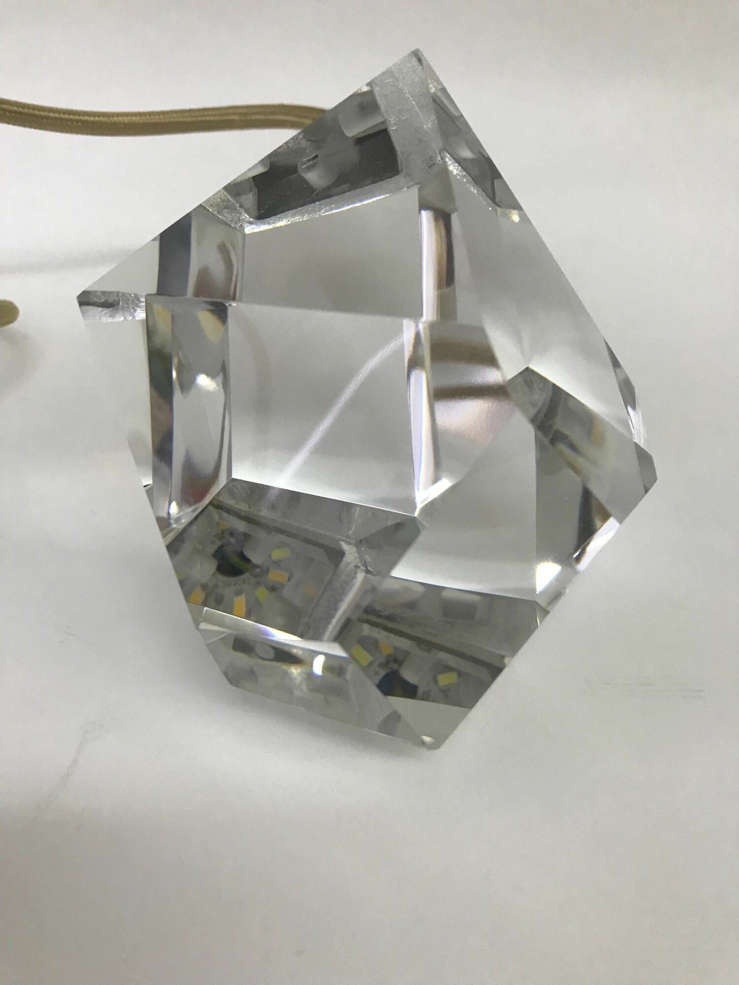 Люстра cветильник Многоугольник 100*95 мм. 220Вт.