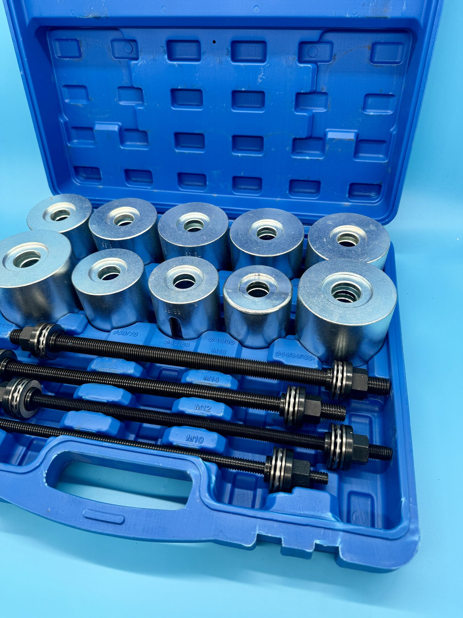 Универсальный набор для замены сайлентблоков, втулок и подшипников - профессиональный комплект для ремонта подвески