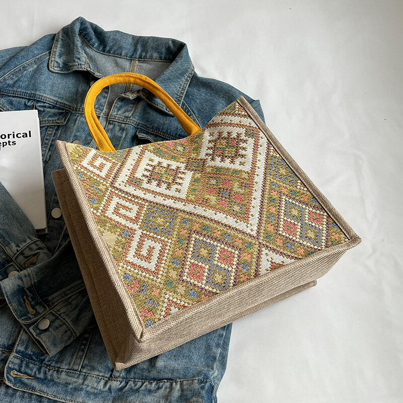 Большая вместительная сумка для женщин 2023 года, новая модная сумка через плечо, этнический стиль, студенческая сумка, классная сумка, трендовая