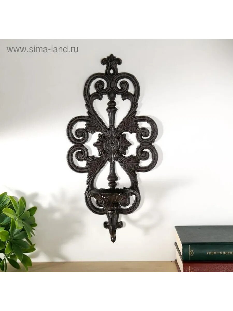 Чугунный настенный подсвечник в стиле Средневековья