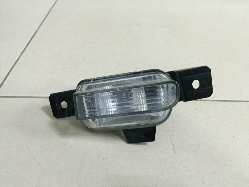 Фонарь задний в бампер правый Volkswagen Tiguan 5N1 2007-2011