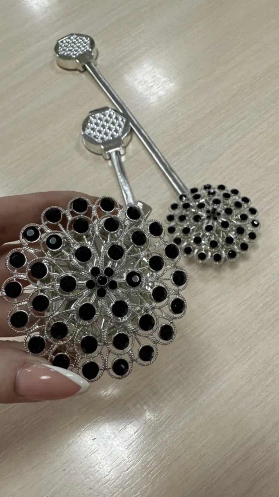 Стильный держатель для штор магнитный Кристалл чёрный 1 шт