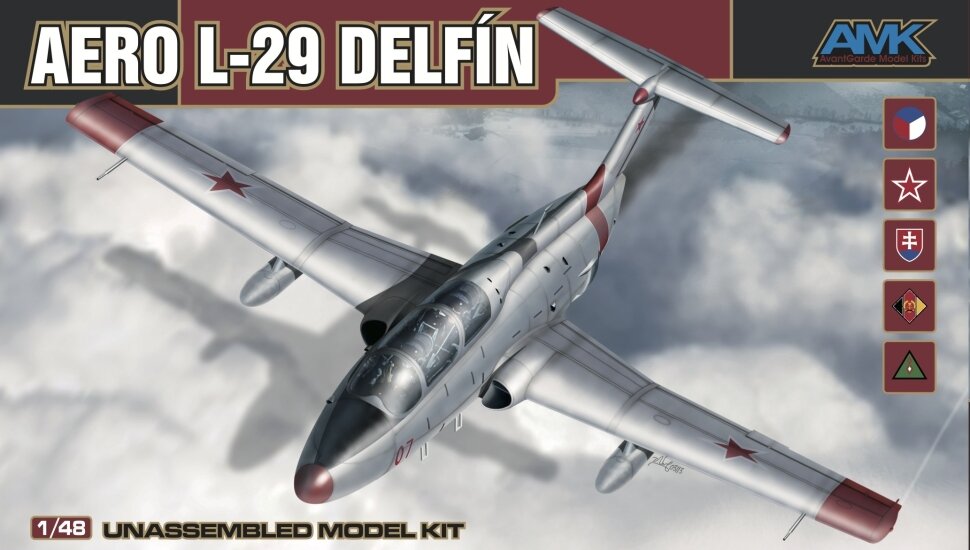 Сборная модель Самолёт Aero L-29 Delfin (1/48) AMK 88002
